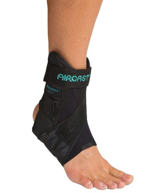 Donjoy Airsport 81-02M ankle stabiliser – CosmacHealthcare
